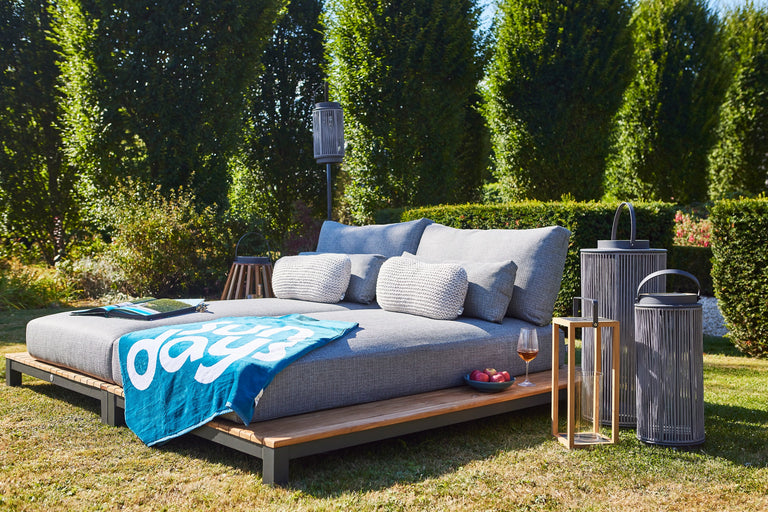 Luxury Outdoor Daybed | Suns Lifestyle